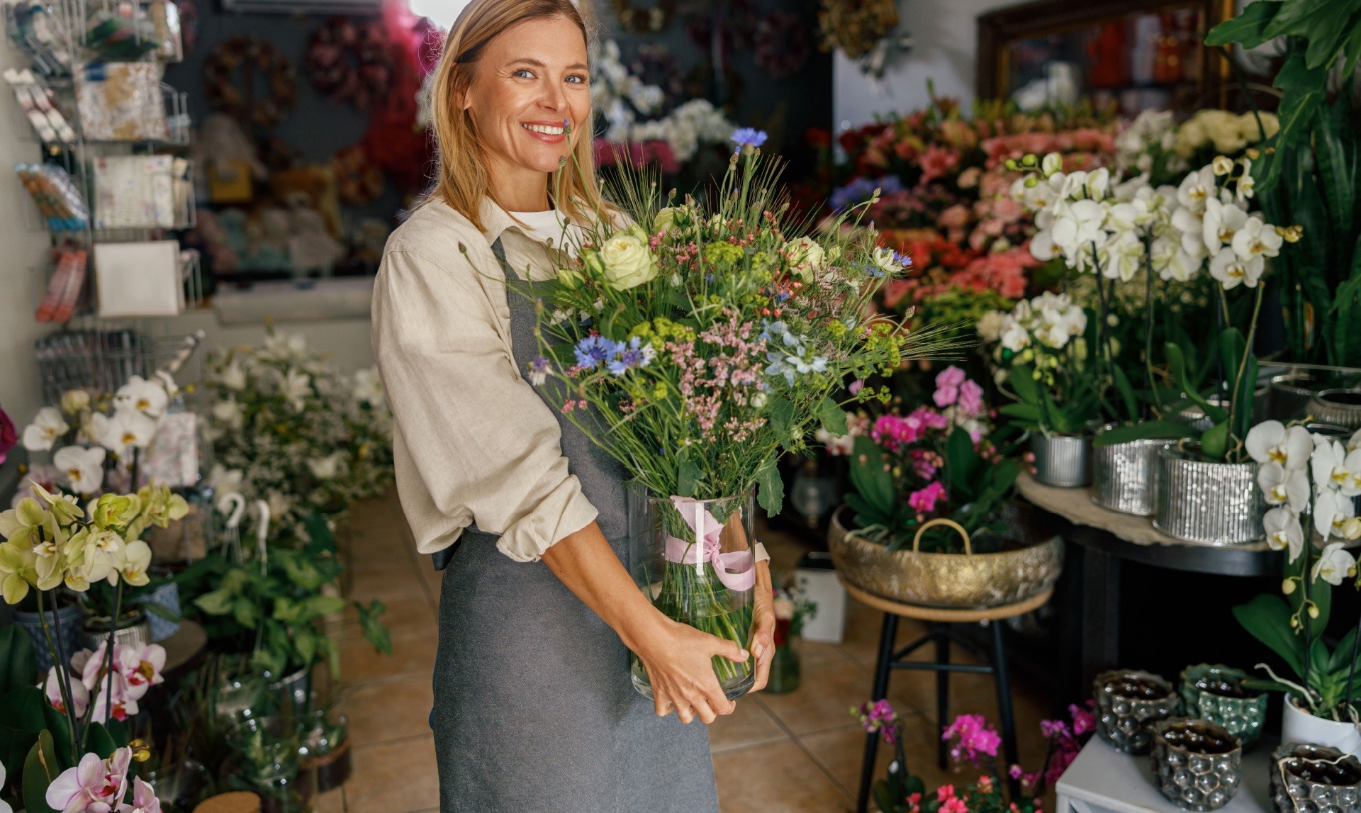 Starting a Florist Side Hustle: Tips and Insights | ProfitDuel