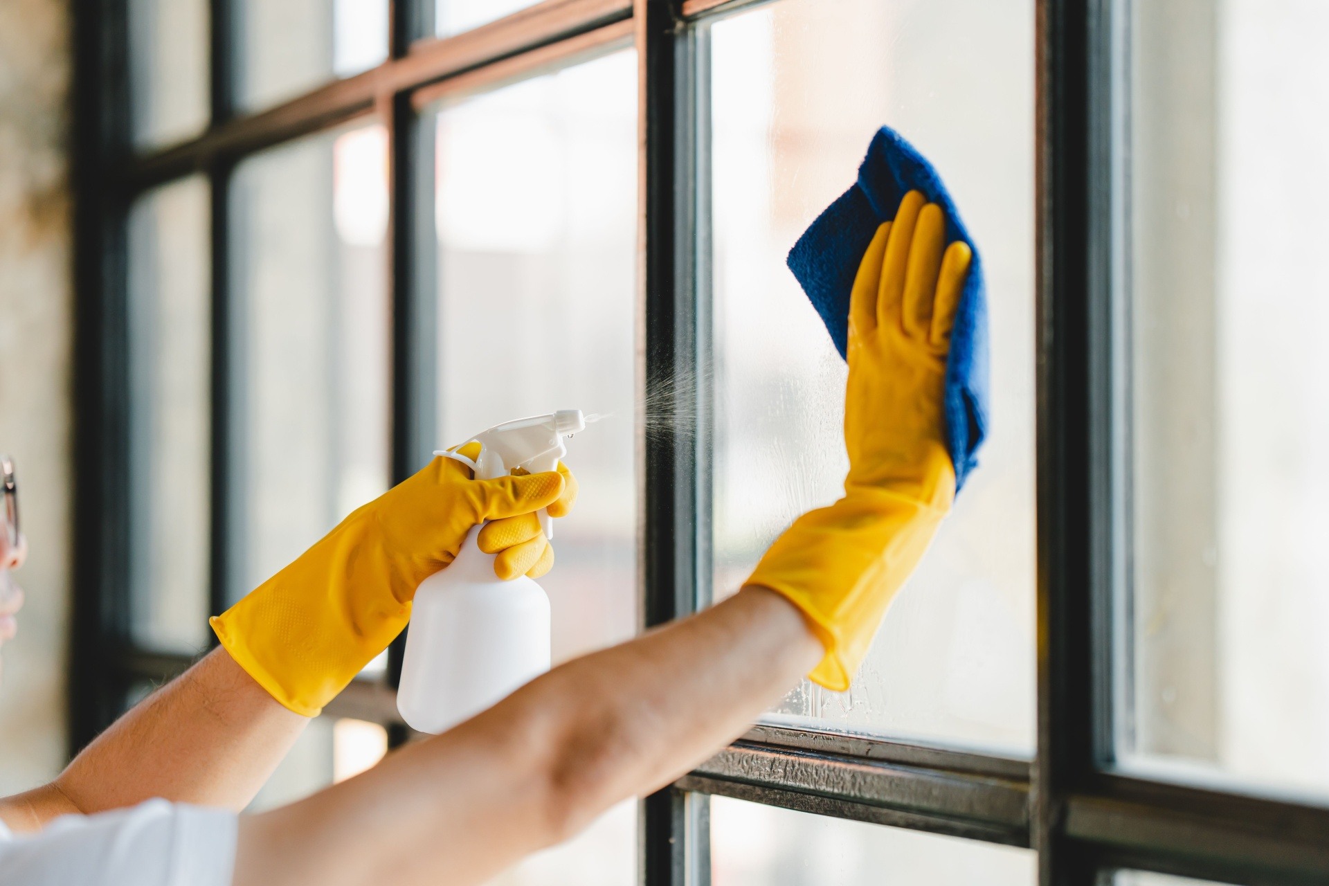 Commercial Cleaning Side Hustle: How to Get Started | ProfitDuel